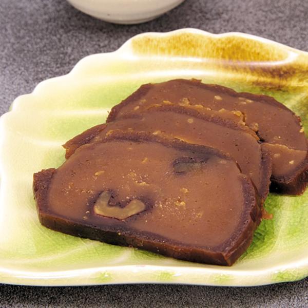 長野県知事賞・厚生大臣賞・長野県選択無形文化財指定と数々の表彰を受けています！柚っ子は新鮮な柚子をまるごとくりぬいた中に、ごま、くるみ、みそ等を詰めて蒸し上げ、天日で約３ヵ月間乾燥、熟成させた「純自然食品」です。その味わいは、ほのかなみそ風...