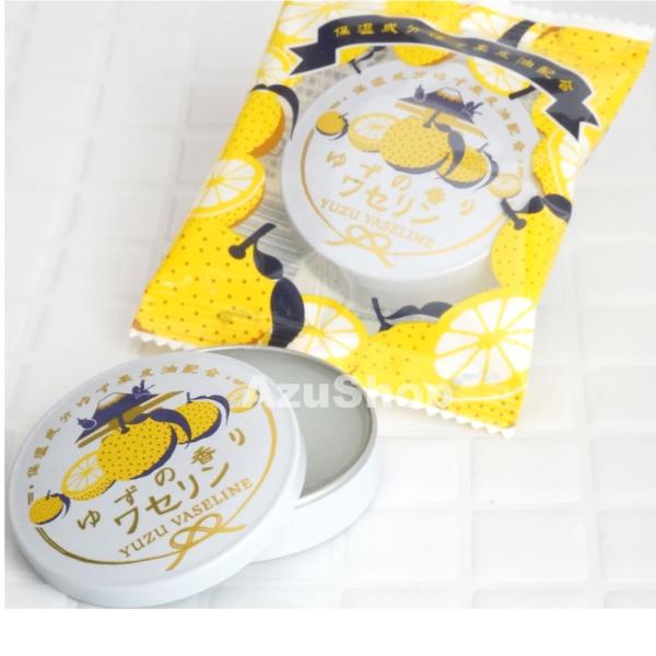 乾燥した部分、手、脚、くちびるなどの保湿ケアにご使用ください。ゆずの香り ワセリンは明治32年創業、奈良の医薬品メーカー雪の元本店と共同開発したワセリン。保湿成分ゆず果皮配合。みずみずしいユズの香りをお楽しみいただけるワセリンです。サイズ：...