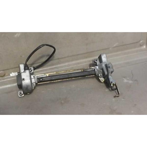 ■■グランドマジェスティ400　SH04J-003xxx　の　シートロック ■■ 中古品です、画像をよく見て御判断下さい。<br><br>車体番号SH04J-003xxx　より外しました。<br><...