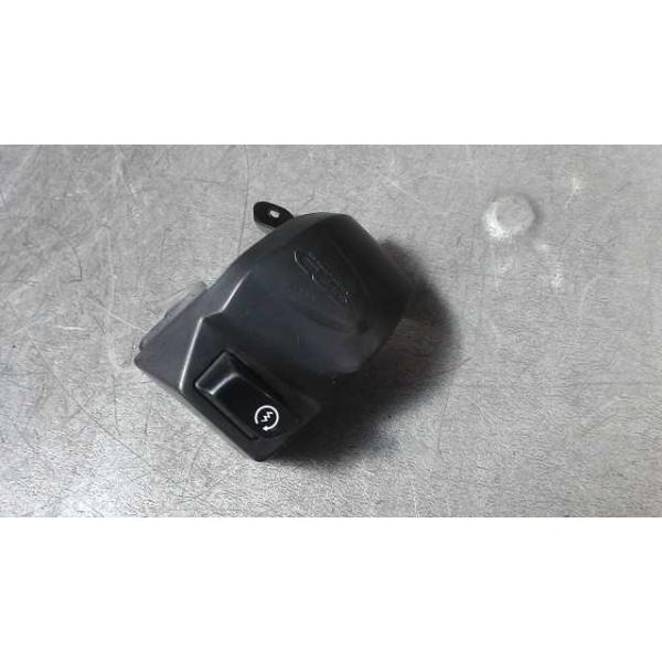 ■■カブ50　AA04-1014xxx　の　ハンドルスイッチ　左■■ 中古品です、画像をよく見て御判断下さい。<br><br>車体番号AA04-1014xxx　より外しました。<br><br>...