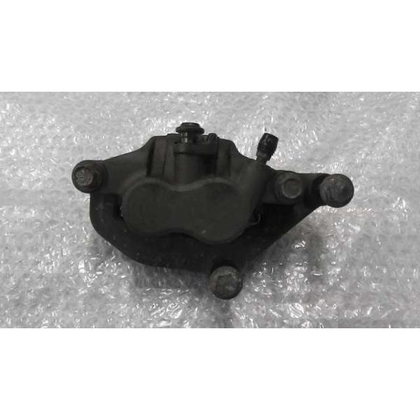 ■■マジェスティ250　SG20J　の　Fブレーキキャリパー■■ 中古品です、画像をよく見て御判断下さい。<br><br>車体番号SG20J-000xxx　より外しました。<br><br>(C...