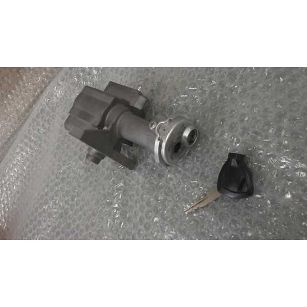■■レッツ５　CA47A-123xxx　の　キーセット■■ 中古品です、画像をよく見て御判断下さい。<br><br>車体番号CA47A-123xxx　より外しました。<br><br>(CODE...