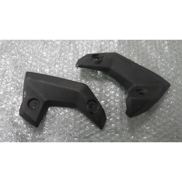 ■■YZF-R25　RG10J-0027xxx　の　ラジエターシュラウド　傷■■ 中古品です、画像をよく見て御判断下さい。<br><br>車体番号RG10J-0027xxx　より外しました。<br>&lt...