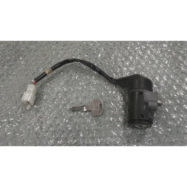 ■■ライブディオZX前期　AF35-1014xxx　の　メインキー■■ 中古品です、画像をよく見て御判断下さい。<br><br>車体番号AF35-1014xxx　より外しました。<br><br&gt...