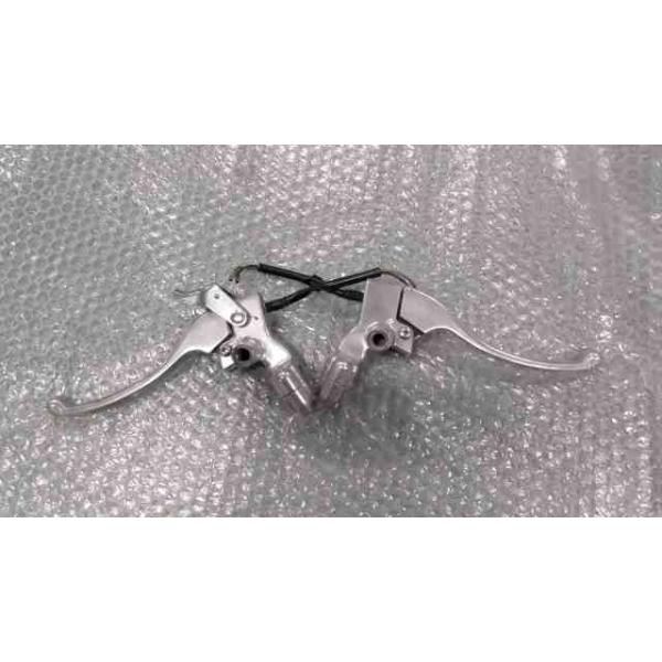 ■■TACT４スト 　AF75　の ブレーキレバーホルダー 左右■■ 中古品です、画像をよく見て御判断下さい。<br><br>車体番号AF75-1025xxx　より外しました。<br><br>...