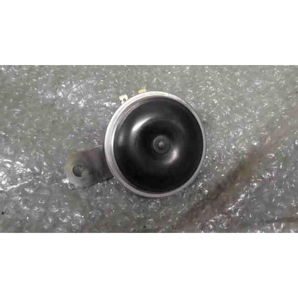 ■■トリシティ125　SEC1J-005xxx　の　ホーン■■ 中古品です、画像をよく見て御判断下さい。<br><br>SEC1J-005xxxより外しました。<br><br>実動車から外した...