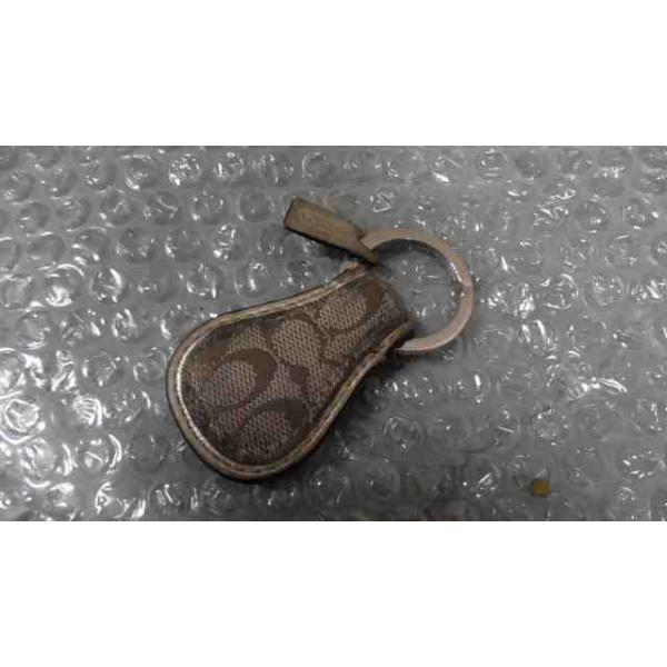 ■■アドレスV50　CA44A　の　キーホルダー　COACH■■ 中古品です、画像をよく見て御判断下さい。<br><br>車体番号CA44A-120xxx　より外しました。<br><br>(C...