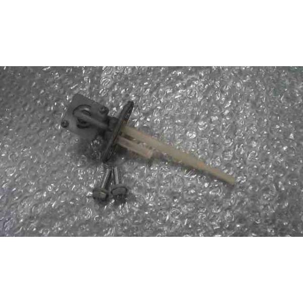 ■■KSR-I　MX050B-010xxx　の　燃料コック■■ 中古品です、画像をよく見て御判断下さい。<br><br>車体番号MX050B-010xxx　より外しました。<br><br>(C...