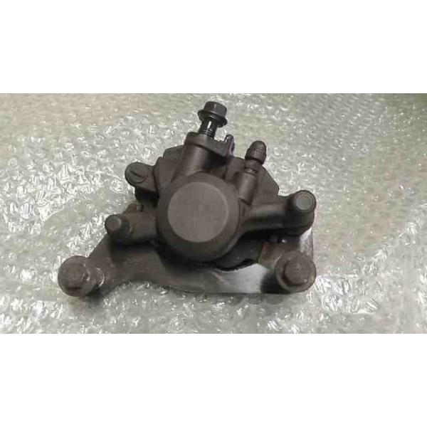 ■■トリシティ125　SEC1J-005xxx　の　リアブレーキキャリパ■■ 中古品です、画像をよく見て御判断下さい。<br><br>車体番号SEC1J-005xxx　より外しました。<br><br...