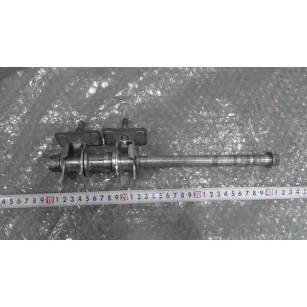 ■■YBR250　LBPPCNLD5A0000xxx　の　リア　アクスルシャフト■■ 中古品です、画像をよく見て御判断下さい。<br><br>車体番号LBPPCNLD5A0000xxx　より外しました。<br&...