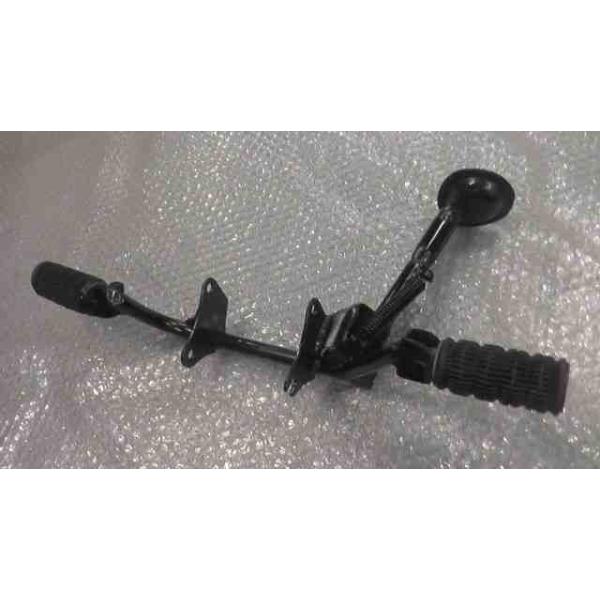 ■■ウルフ50 WOLF　LA11A-101xxx　の　ステップ　加工あり■■ 中古品です、画像をよく見て御判断下さい。<br><br>車体番号LA11A-101xxx　より外しました。<br><b...