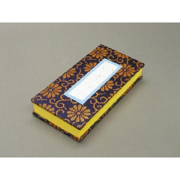 ● 高さ90mm　横45mm　厚み16mm◆日無しの過去帳は各宗派でも使用しますが、特に浄土真宗ではお位牌を使用しない代わりに、使用します。日付なしの過去帳は死亡順(年表式)に記入します。 【メール便対応品のご注意】メール便配送が可能の商品...