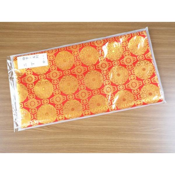 幅90cmの祭壇に合うサイズの敷物です。横巾　約106cm　長さ　約177cm