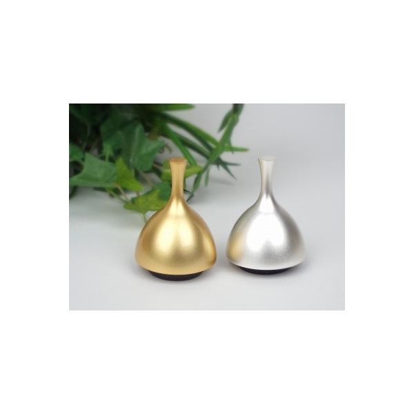 ●りん　高さ6.7cm幅4.2cm本体：金物　芯：樹脂製