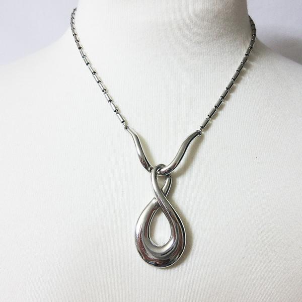 *TRIFARI トリファリ ネックレス アクセサリー デザイン シルバー ヴィンテージ*送料込◆素材 : メッキ◆カラー : シルバー◆サイズ : 首周り 35.5(cm)◆外ランク : B / 内ランク : ◆付属品 : なし◆状態　使...