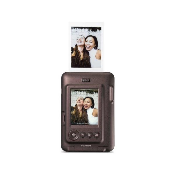 メーカー：富士フイルムJAN：4547410539066型番：INS_LIPLAYC_BRONZE■商品説明■●instaxシリーズ史上最小・最軽量のハイブリッドインスタントカメラデジタル技術を搭載し、携帯性に優れたハイブリッドインスタント...