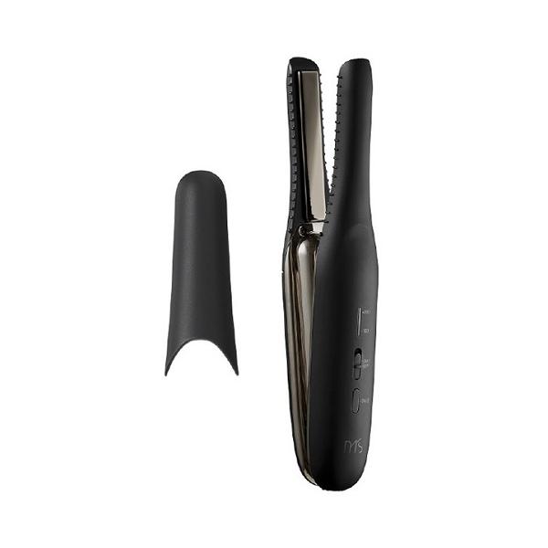 メーカー：コイズミJAN：4981747083517型番：KMC-8320/K■商品説明■●チタンコーティング+髪に密着しやすいクッションプレート。●充電式コードレスタイプ、2段階温度調節(約200/160℃)。●持ち運びやすい手のひらサイ...