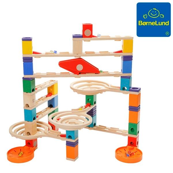 ・商品名　　：クアドリラ・ツイスト＆レールセット2025・品番　　　：QD005・対象年齢　：4歳頃から・箱サイズ　：横52×縦31×奥行14cm・重量　　　：5kg・素材　　　：シナ合板、ポリプロピレン、ガラス・セット内容：ブロック（8種...