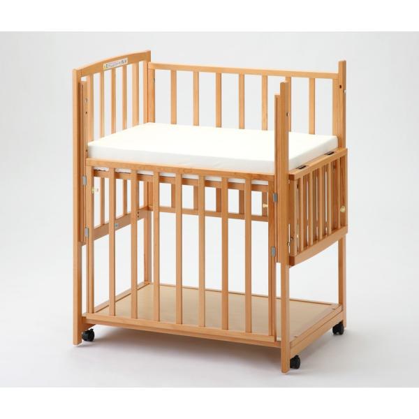 ●サイズ　外径　幅68×長さ94×高さ116cm　　　　　　　内径　幅60×長さ90cm●本体重量　約19kg●カラー　ナチュラル●材質　　ブナ材(エコウレタン塗装）●対象年齢　新生児〜1才頃まで