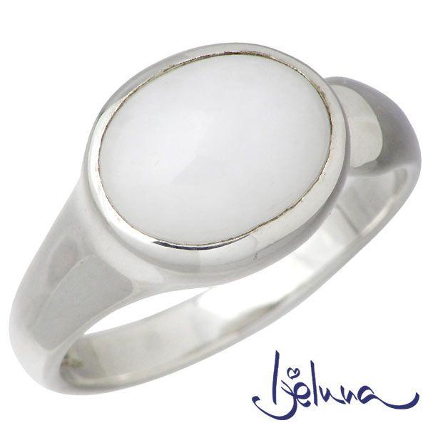 クォーツァイトは名前の通りにクォーツ系の天然石で多くは染色加工されて他の天然石の代用品とされますが、Ijelunaでは染色されていない乳白色のクォーツァイトを使っています。調和を象徴し、大きな力へ転換するハパワーを持つ、ヒーリング効果の高い...