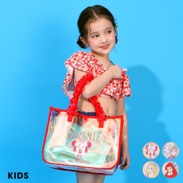 フリルの持ち手が女の子らしいクリアバッグ♪キラキラ輝くオーロラフィルムとシャカシャカ揺れるビーズ入りデザインで存在感抜群★軽量でデイリーにも持ちやすく、水をはじく素材だからプールや水遊びにもぴったり◎夏のお出かけが更に楽しくなる大人気アイテ...