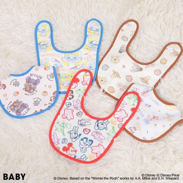 かわいいキャラクターの総柄が首元のアクセントにぴったりのスタイ♪リバーシブル仕様だから、気分に合わせてシンプルなデザインとの使い分けも楽しめる♪やさしい肌ざわりの綿100％で吸収性も◎何枚あっても困らないので、まとめ買いやプチギフトにもおす...