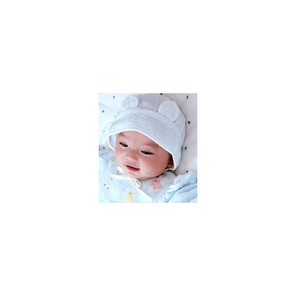 出産祝いベビーギフトセット。東京・白金台のベビー服専門店べビーグースよりお届けする、ふわふわ優しいタオル素材でお作りした出産祝いギフトアイテム！1歳の誕生日プレゼントにもオススメ。ぴょっこりとび出たお耳がかわいいボンネットです。ご出産準備に...