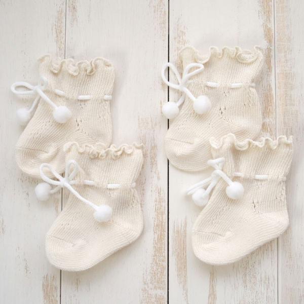 2足組 上品な雰囲気の可愛いベビーソックス　安心安全の日本製　ご出産祝いなどにもおすすめ　実寸で8センチ（目安として新生児から6ヶ月とお考え下さい。）オーガニックコットンご注文の即日発送可能！クロネコヤマト宅急便でお届け♪ギフト包装も可能。
