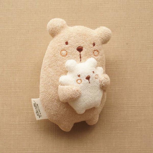 赤ちゃんのお誕生祝い出産祝いギフトにもおすすめ安心安全の日本製 オーガニックコットン新品 当店の取り扱い商品は全て生地縫製ともに高品質な日本製。がらがら（ラトル）は優しい鈴の音　縦13センチ柔らかい肌触り　綿100％対象年齢目安　0から12ヶ月