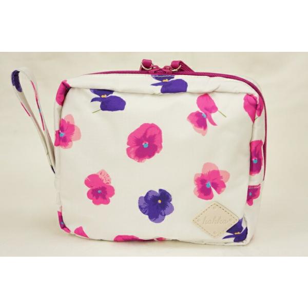 Ribbon hakka kids/リボンハッカキッズスミレシリーズ 花柄プリントシリーズ  お花好きのママにも嬉しいデザインのオムツポーチ 紙おむつが約3枚入る容量でおしり拭きも入るポケット付き左右どちらからでも開閉できるダブルファスナー...