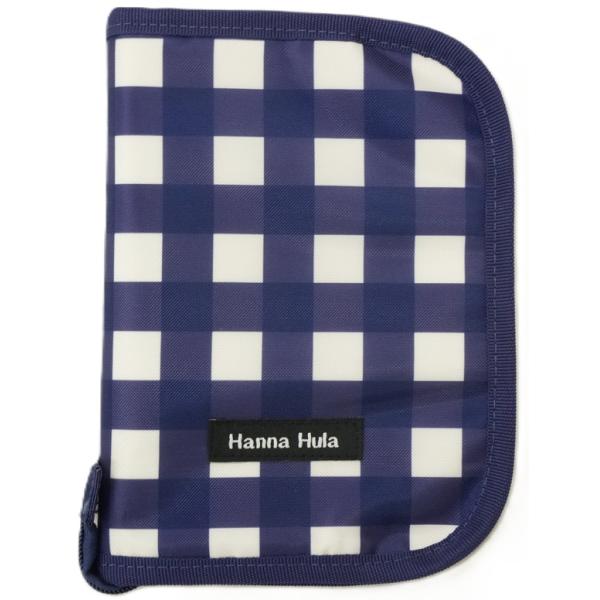 ■Hanna Hula(ハンナフラ)のマルチポーチ。■カードケース、ペンホルダー、　ファスナー付きのポケットなど使いやすさを追求。■母子手帳ケース以外にも通帳ケース、　名刺やUSBメモリなどビジネスケースとしてもお使いいただけます。■サイズ...