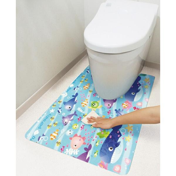 ★尿はねなどの汚れをサッと拭きとれる、　お手入れが簡単なトイレマットです★敷くだけで床面のキズや汚れを防止します★足元から奥までカバーするロングタイプです★厚さは４mmとクッション性にも優れています★お使いの便器とカタチが合わない場合には、...