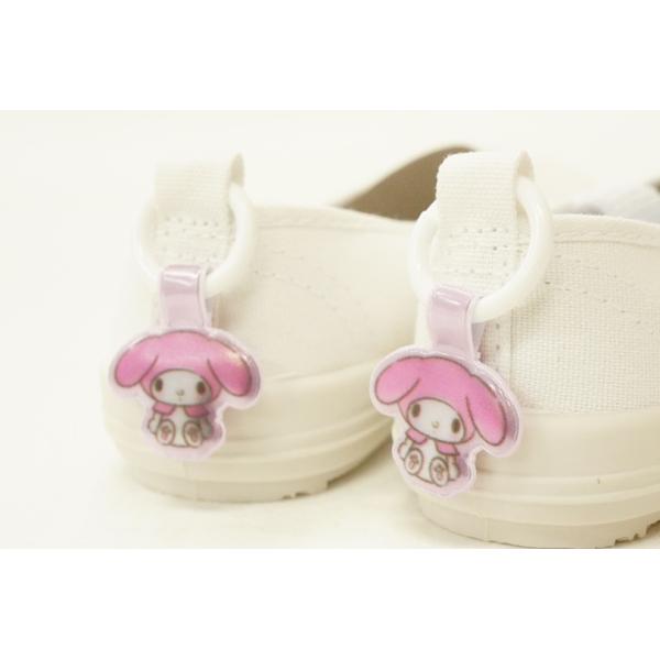 ★自分の靴がひとめでわかる　ライトに反射するリフレクター素材★靴や上履きバレーシューズなどの　かかとのループ部分に　リングを取り付けて使用します★裏面には名前も書くことができます★サイズ/リング部分含む全長約4.5cm★材質/非フタル酸塩ビ...