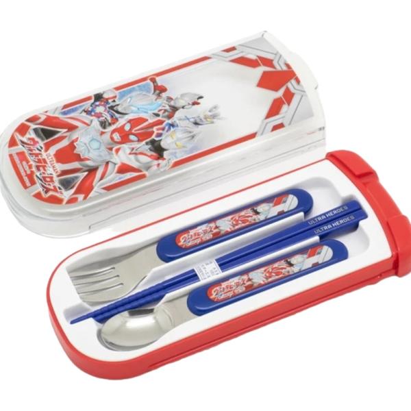 ★2025年7月放映開始のウルトラマンオメガ★オメガの他、前作のアーク、人気のブレーザー、　ゼット、エックスと歴代のウルトラマンが大集合した豪華仕様です★銀イオンAG+で抗菌！・使用抗菌剤の種類/銀等無機抗菌剤・抗菌加工部分/中皿・箸・ハン...