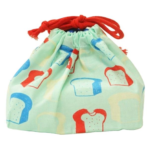 ★お弁当箱を入れるのに便利な巾着袋★小物入れや小分け袋など用途の幅広い製品です★製品サイズ(約)/29cm×16.5cm×12cm★素材/綿100％★日本製★発売元/スケーター株式会社