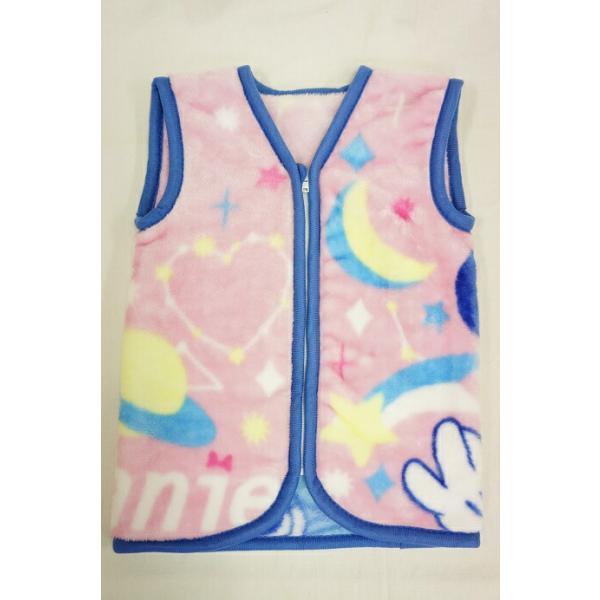 ★軽くて温かさ抜群！★家庭で洗濯もできるからいつも清潔　布団からはみ出しても寝冷えしないから安心です★商品サイズ/(約)着丈45cm×身幅35cm★赤ちゃんはスリーパー、KIDSもベストとして、　長〜くお使い頂けます。★品質表示/ポリエステ...