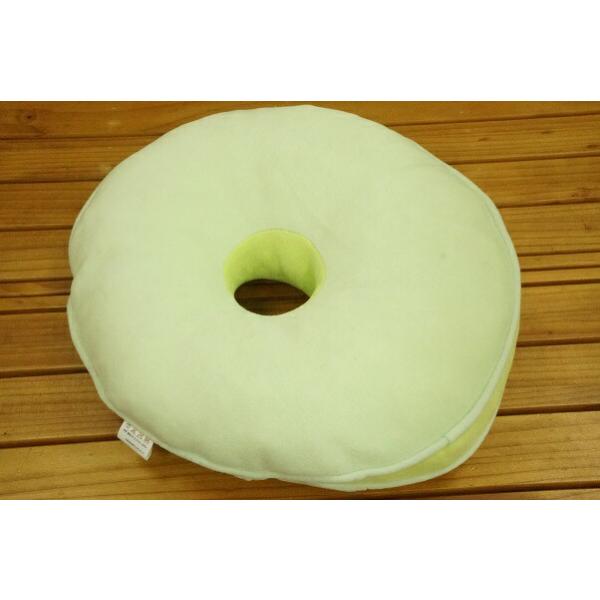 ★中央がくりぬかれた円座クッションです。★製品サイズ/直径約35cm×高さ7cm〜10cm＊前が低くなっています★材質/側生地・・ポリエステル　　　　　中身・・低反発ウレタンチップ★中国製