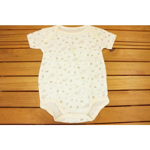 ブランド　Le petit（ル・プチ・モンド・シャルマン）素材　　　フライス　綿100％サイズ　　60/70/80cmcmカラー　　グリーンナチュラルカラーベースの素材に癒し系の街並をプリントしましたすっぽりかぶせるタイプのクロスショルダー...