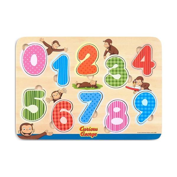 ★おさるのジョージをモチーフにした、　木の温もりあふれる木製パズルです。★すうじのピースをめくると黄色い帽子のおじさんや　バナナ、いちごなどのイラストがあり　かずを数えることで楽しくすうじが覚えられます。★すうじの基礎教育や形の認識力、　指...