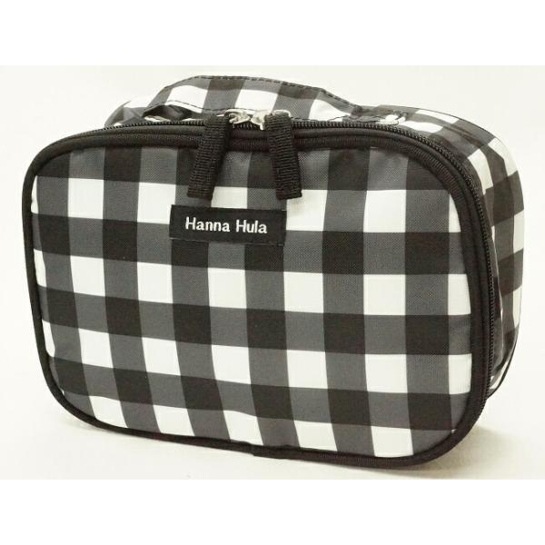■Hanna Hula(ハンナフラ)のマルチポーチ。■Wファスナーでがばっと開きます。■コンパクトなサイズながら、新生児から一番大きいパンツ型まで　すべてのステージに対応したおむつポーチ。■持ち運びに邪魔にならないようにサイズが計算されてい...