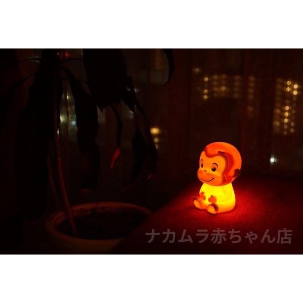 ★ぬいぐるみみたいに、ぎゅっと抱きしめて！★シリコーン素材でぷにっとしていて、　柔らかいルームライトです。★夜のおやすみ時間も、いっしょにいれば大丈夫。　やさしい光が、あなたやお子様を温かく照らします。★中のライトは暖色系と白色系の2段階切...
