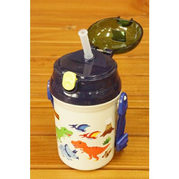 恐竜（きょうりゅう）大好きな男の子に嬉しい！恐竜ランチグッズ　お弁当の日や遠足・ハイキングなどきょうりゅう柄（恐竜柄）のお弁当グッズでウキウキ♪行楽やお散歩時の水分補給に！男の子に人気の恐竜柄【DINOSAURS】★プッシュオープン式シリコ...