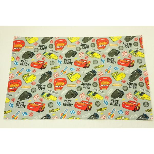 ★ランチタイムのお弁当箱敷きに★従来のスケーターランチクロス(KB4)よりも　厚手の素材です★デスクサイズにほぼ合う40X60cmサイズ★素材/綿１００％★製品サイズ/約40×60cm★中国製★製造元/スケーター株式会社