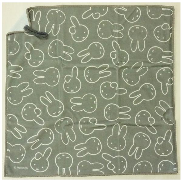 ★ぺたっ！とくっつくペタペタクロス　簡単に包めるランチクロス　表面に裏面がぺたっとくっつくので　自分で包んで結ぶことがまだ出来ない　小さなお子様でもつつみ方を教えてあげれば　学習して自分で包めるようになるはずです※くっつくのは表面に裏面を重...