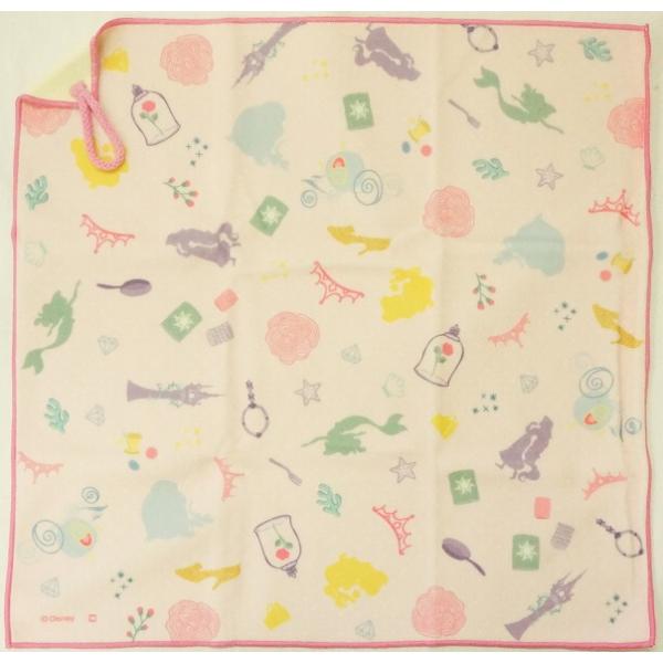 ★ぺたっ！とくっつくペタペタクロス　簡単に包めるランチクロス　表面に裏面がぺたっとくっつくので　自分で包んで結ぶことがまだ出来ない　小さなお子様でもつつみ方を教えてあげれば　学習して自分で包めるようになるはずです※くっつくのは表面に裏面を重...