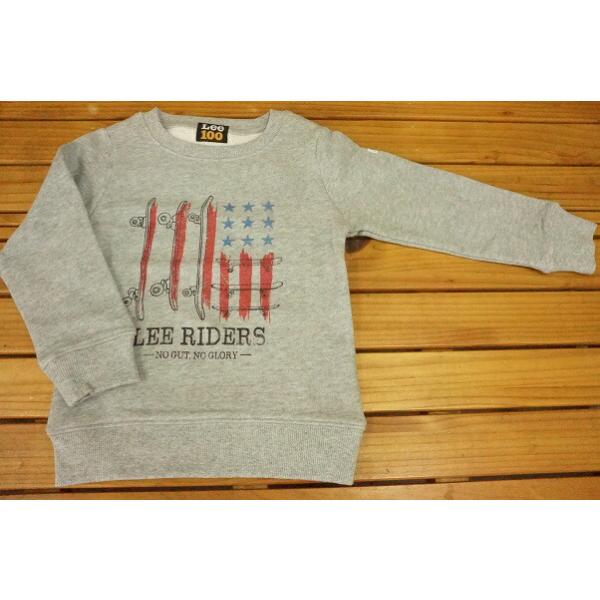 ★Lee（リー）のブランドロゴとスケーボーが　国旗をイメージした、可愛いキッズ用トレーナーです。★QUAL．(本体)綿100％　　 （リブ部分）綿95％　ポリウレタン5％ ★サイズ展開　90cm・100cm・110cm・120cm　※90c...