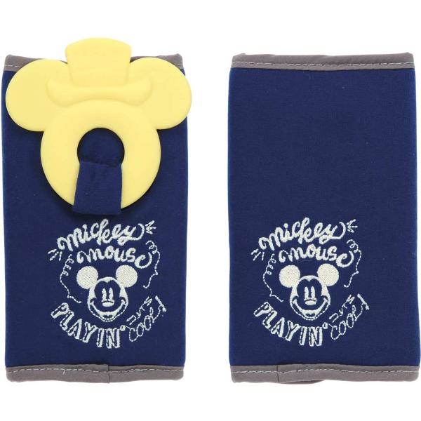 抱っこ紐で使える定番のベルトカバーに、おもちゃが付きました！抱っこ中にぐずってしまう赤ちゃんもごきげんに！よだれも吸ってくれる素材です。パパとママが共有で使用できるようなカッコいいデザインで、人気のクラシックミッキーの刺繍入り！ミッキーマウ...