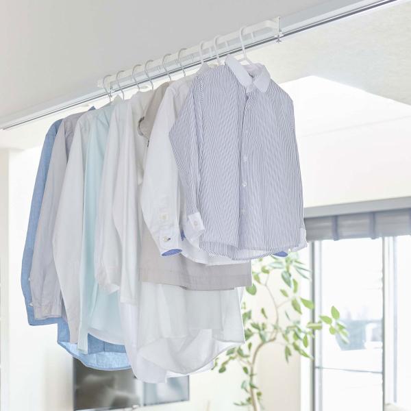 ・ブランド：YAMAZAKI（山崎実業）/日本・ジャンル：物干しハンガー・主な素材：スチール 粉体塗装・生産国：中国・サイズ：約W675xD55xH50〜70mm（本体調整ネジ含む）/約W670xD35mm（ハンガー部内寸）・重量：約350...