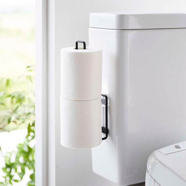 ・ブランド：YAMAZAKI（山崎実業）/日本・ジャンル：トイレットペーパーホルダー・主な素材：スチール 粉体塗装（本体）/シリコーン（クッション）/ポリカーボネート、PET、ポリウレタン（フィルムフック）・サイズ：約W37xD73xH25...