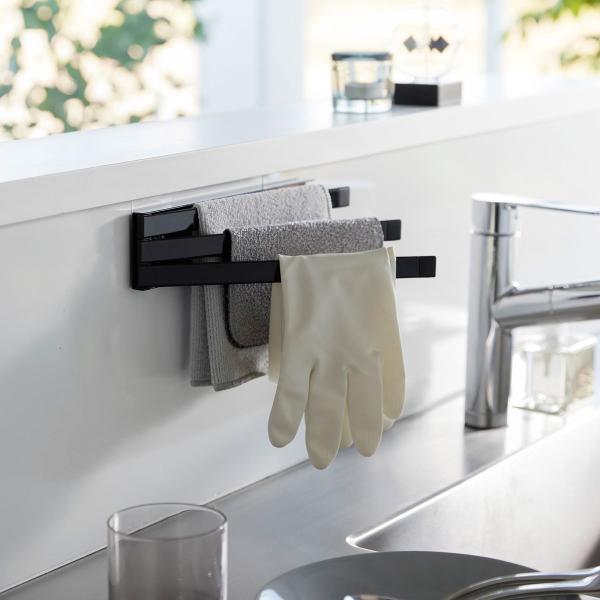 ・ブランド：YAMAZAKI（山崎実業）/日本・ジャンル：布巾ハンガー・主な素材：スチール 粉体塗装（本体）/ABS樹脂（ハンガー）/シリコーン（キャップ、クッション）/ポリカーボネート、PET、ポリウレタン（フィルムフック）・生産国：中国...